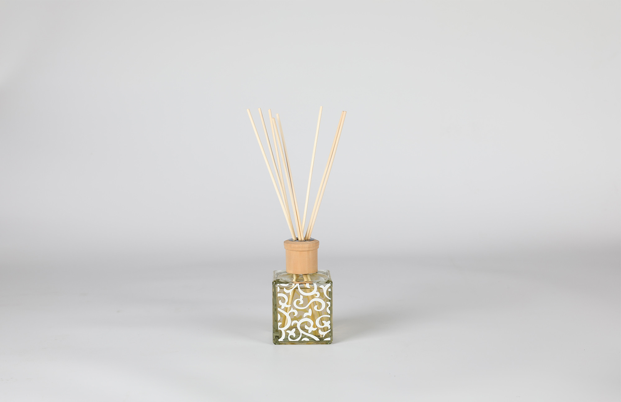 KWS Aromatherapy Reed Diffuser , 200ml Essential Oil Room Diffuser